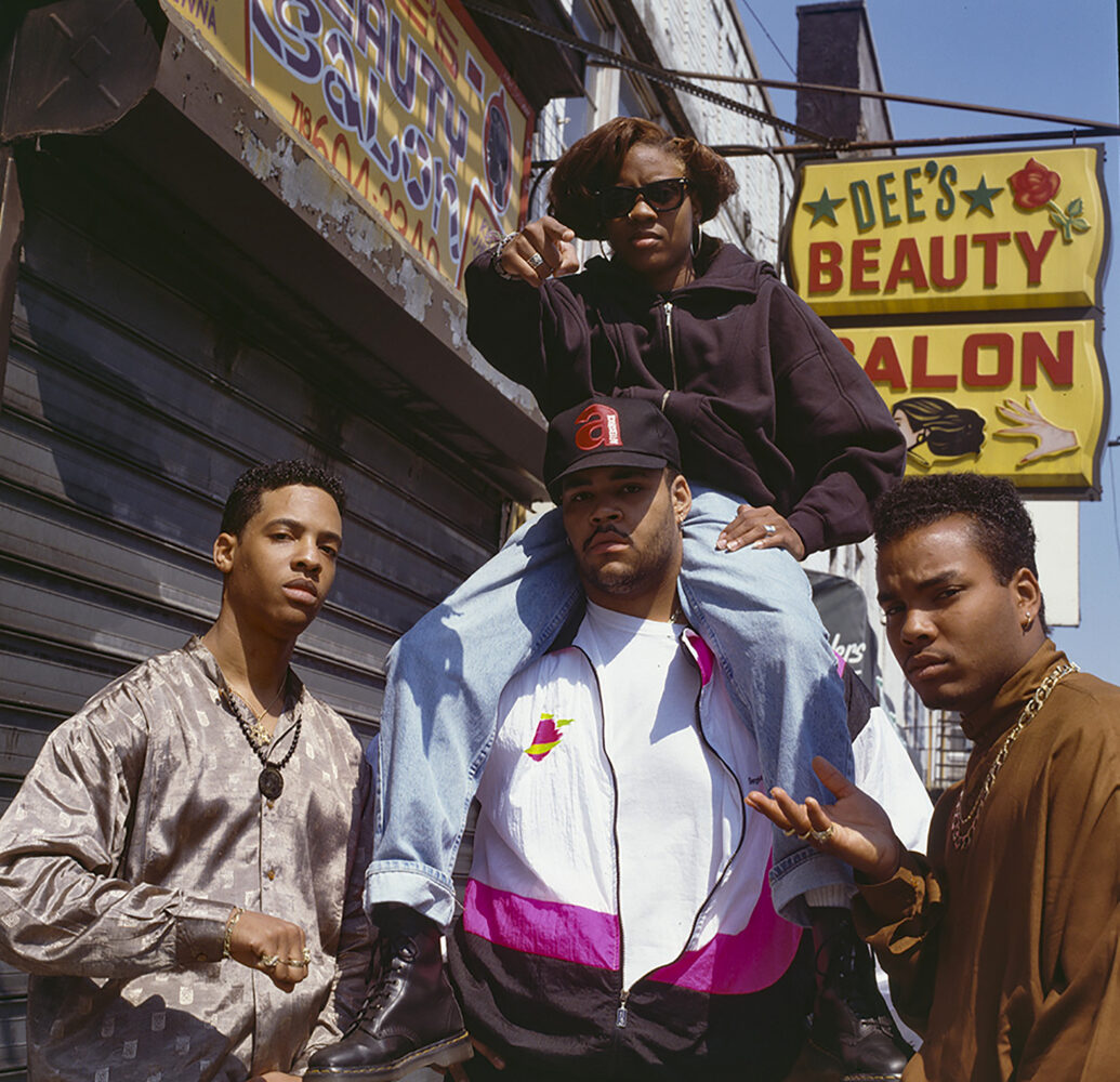 MC LYTE, MASTER T, BIG DREW & K ROCK, BROOKLYN 1988 – Janette Beckman