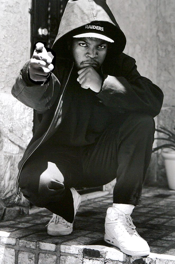 ICE CUBE INGLEWOOD CA 1990 – Janette Beckman